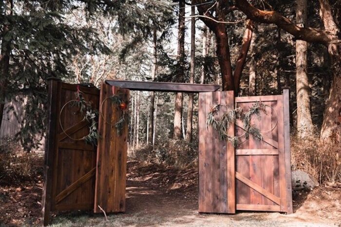 Barn Doors - Open/Close - Olympic Farm Style Events